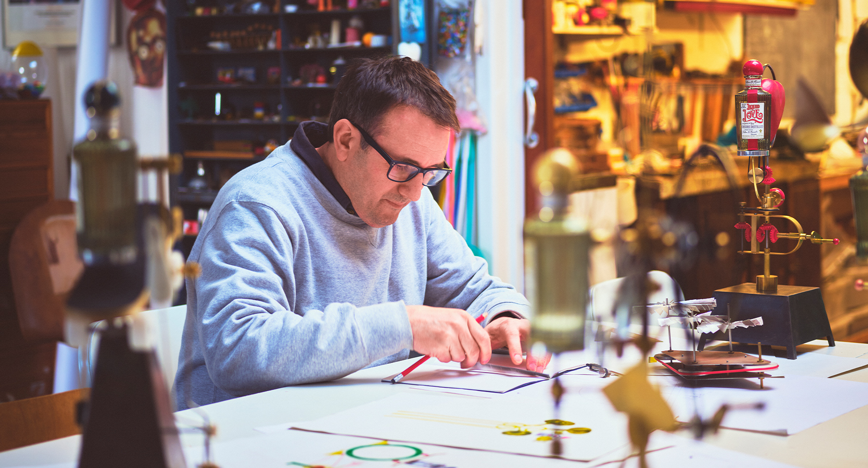 En coulisse : Les merveilleuses machines de Martin Smith | Penhaligon's