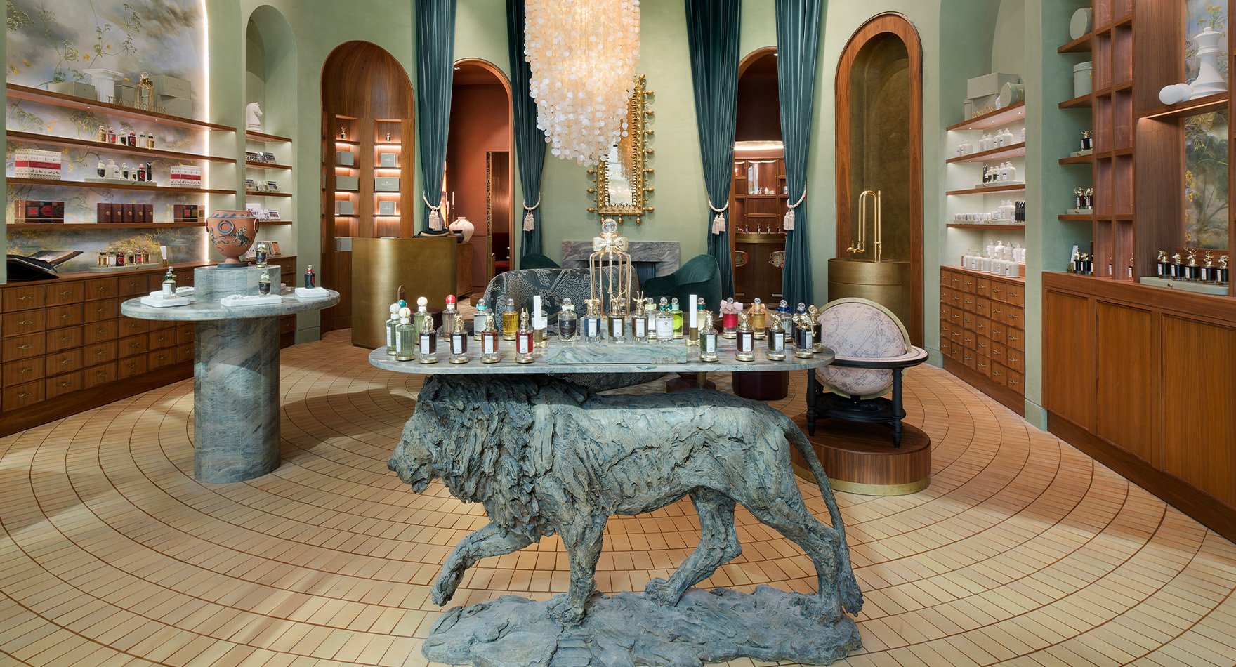 Dubai Mall | Penhaligon's